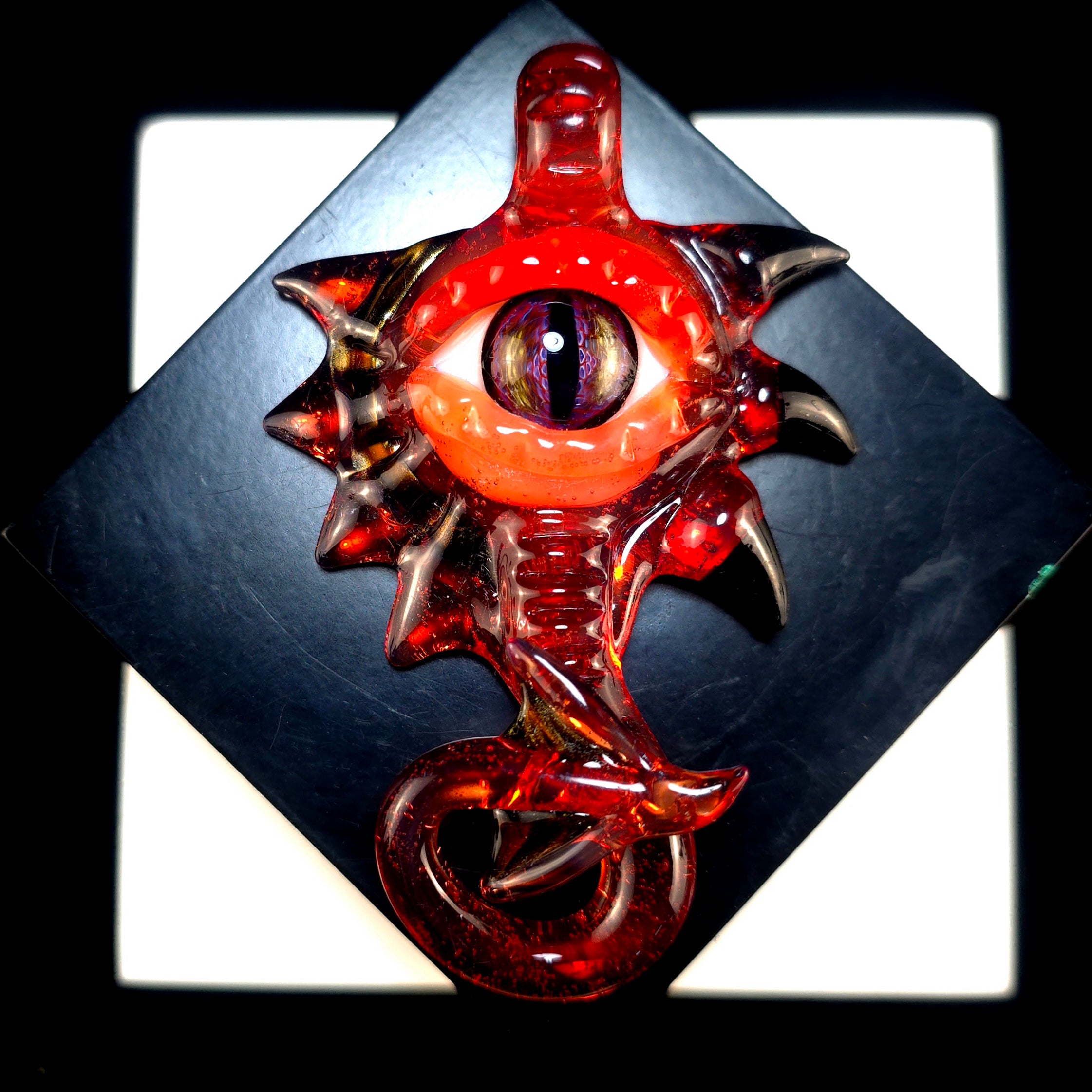 Sunstone dragon themed pendant – Mako Glass